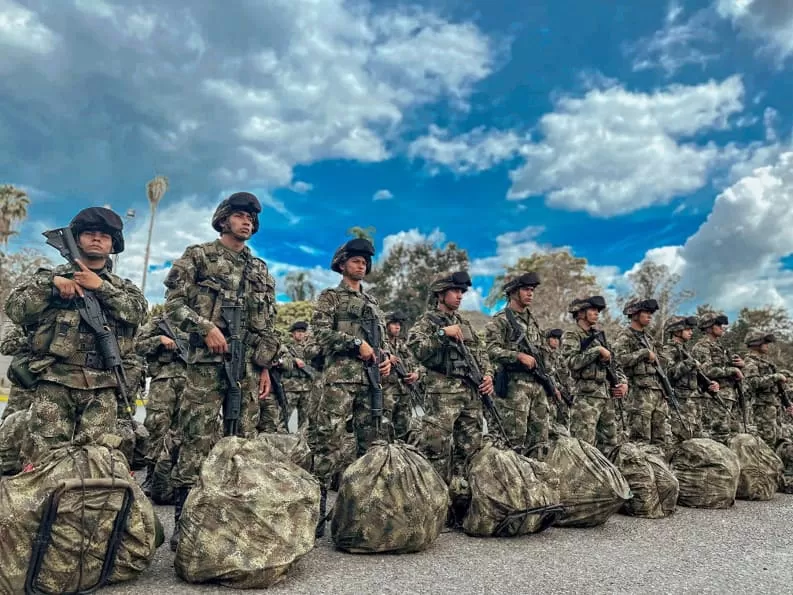 Con Cinco Nuevos Pelotones De Soldados Profesionales El Ejército